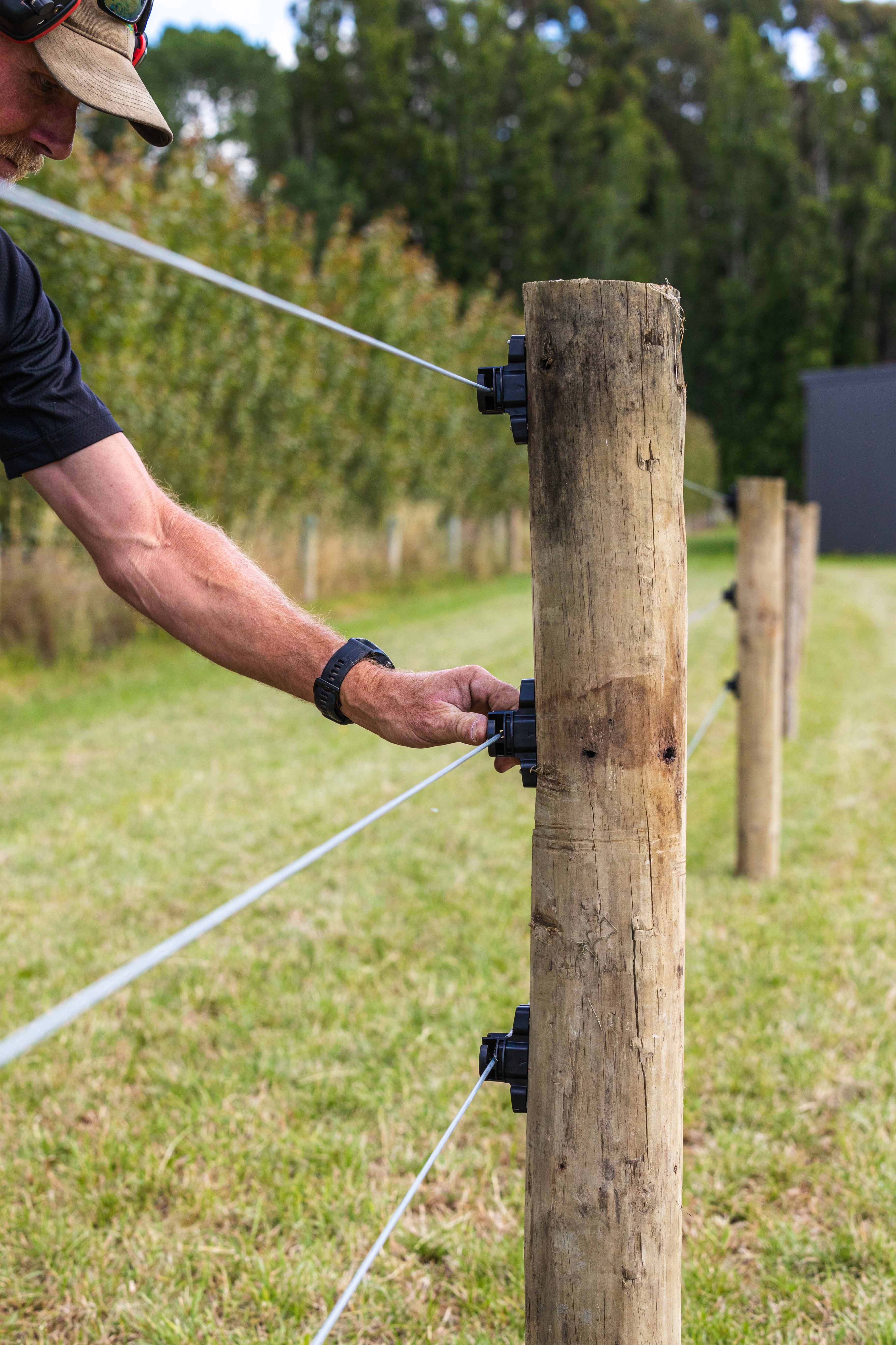 GOFENCE® Endurance® Wood Post Insulator - Goldpine